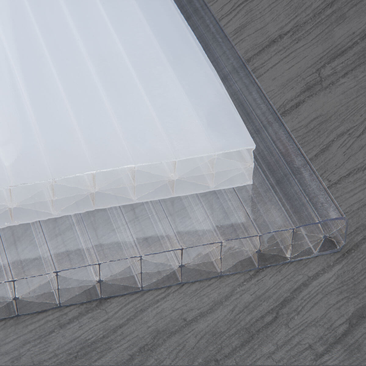 Polycarbonaat platen, Kanaalplaten op maat | Plexiglas.nl